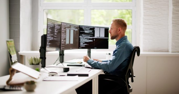 What Are the 5 Stages of a Digital Forensics Investigation?